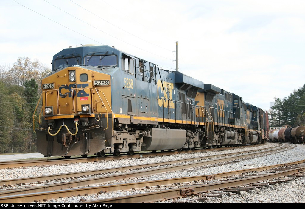 CSX 5268, 11, and 4030 wait for green